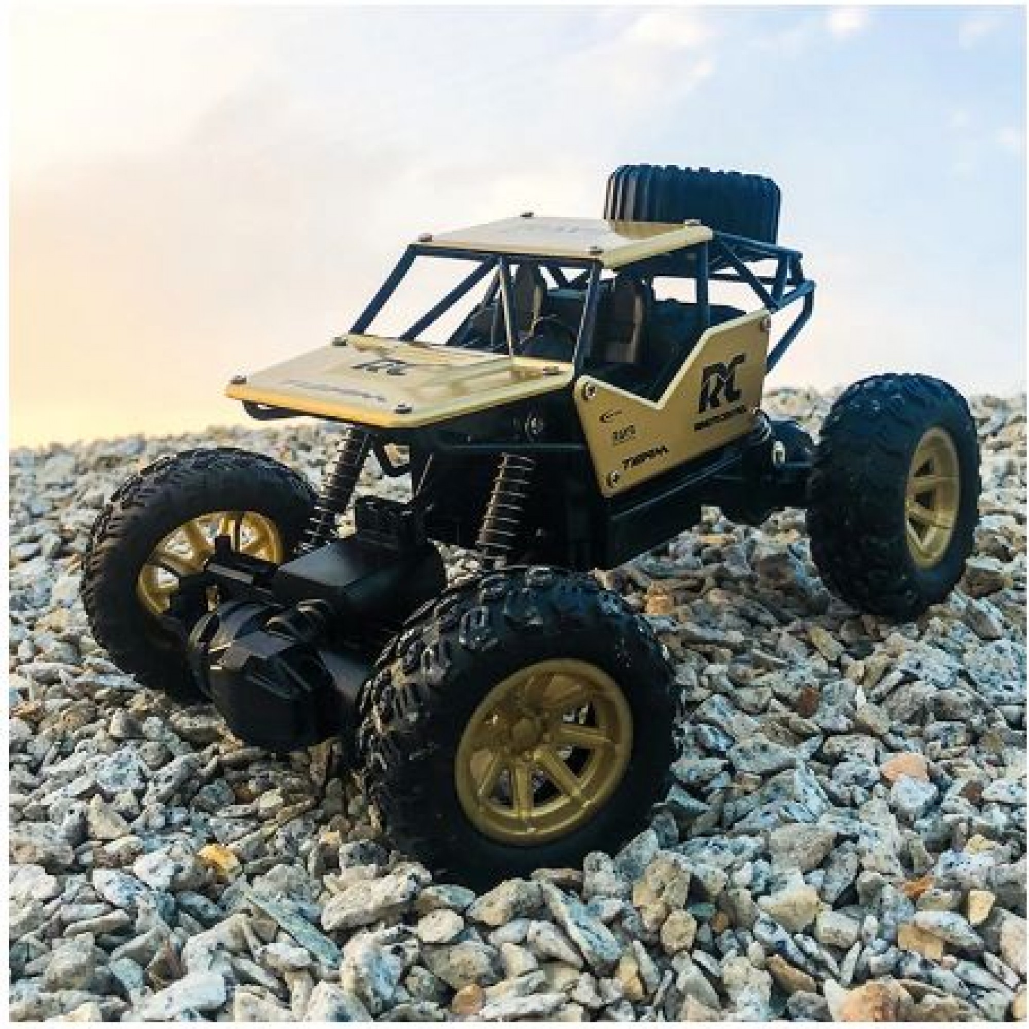 Small Alloy 4WD Drifting Climbing Cars High Speed 2.4Ghz Radio Remote ...